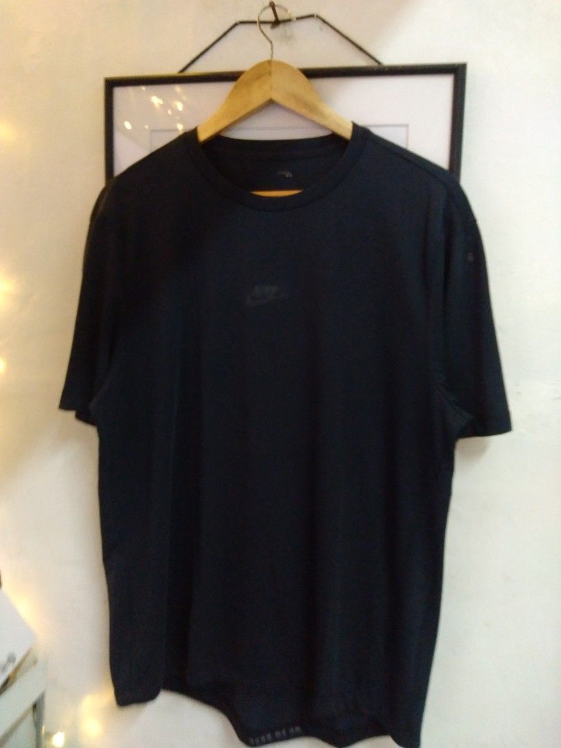 NIKE ESSENTIAL LOGO MENS DRI FIT TSHIRT on Carousell