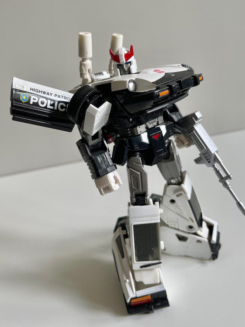 [NOT KO] Takara Tomy Masterpiece MP17 Prowl, Hobbies & Toys, Toys ...