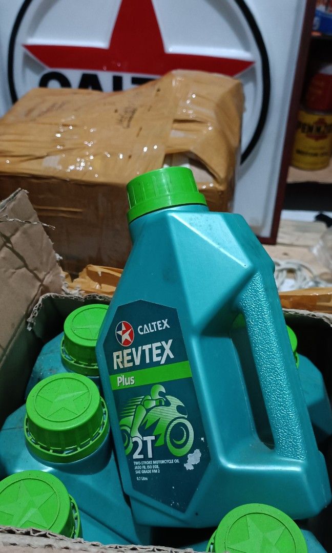 oli samping jadul caltex revtex plus, Motor di Carousell