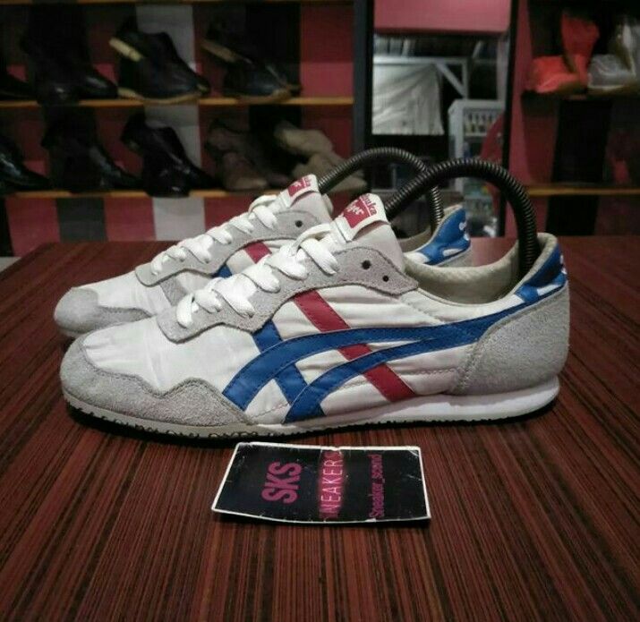 Onitsuka tiger serrano, Fesyen Pria, Sepatu , Sneakers di Carousell