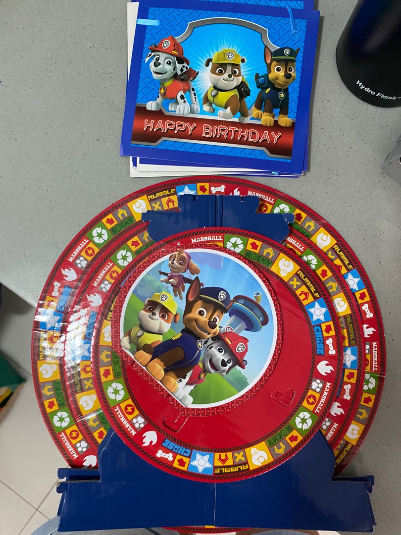 Paw Patrol Cupcake stand and Happy Birthday Banner, Hobbies & Toys ...