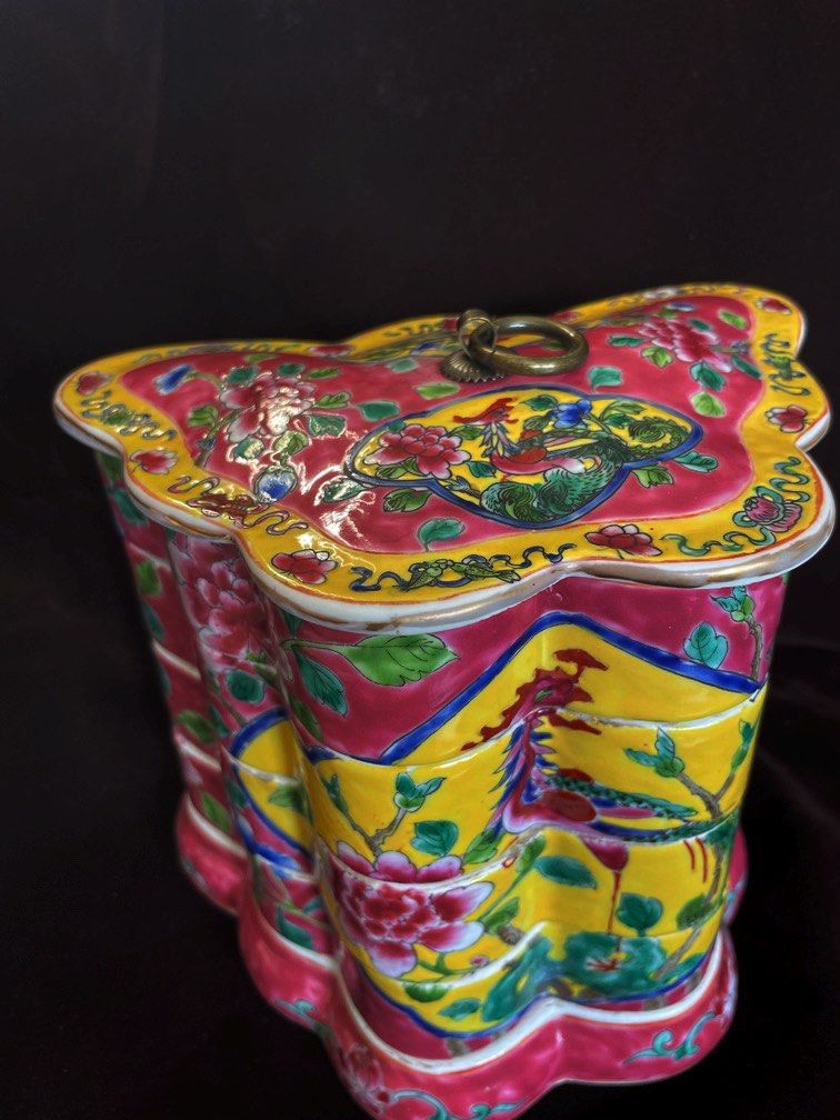 Peranakan Ceramic Tiffin (4 tiers) - Butterfly Series, Hobbies & Toys ...