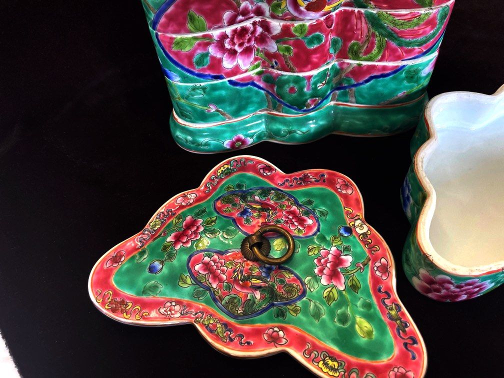 Peranakan Ceramic Tiffin (4 tiers) - Butterfly Series, Hobbies & Toys ...