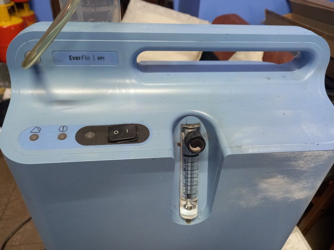 Philips respironics EverFlo Oxygen Concenttrator, Health & Nutrition ...