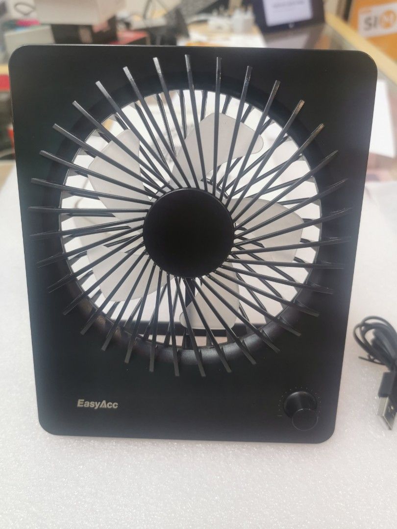 EasyAcc Portable Desk Fan/Battery Operated Fan/6 Inch Folding Travel ...