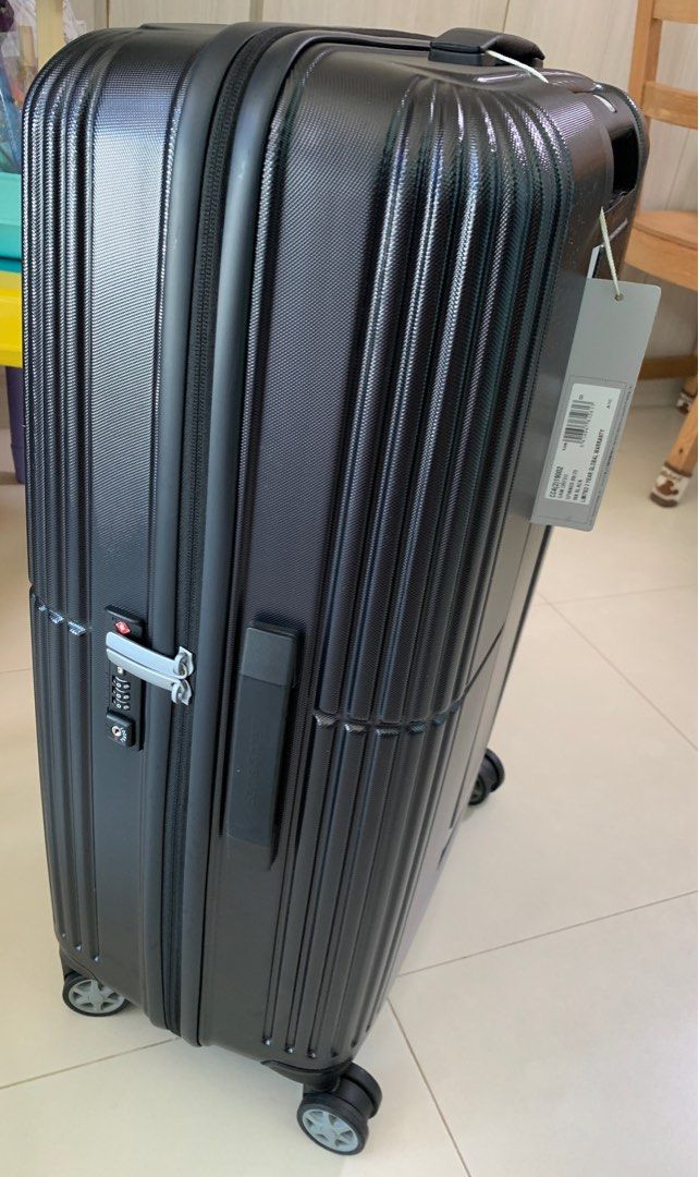 Samsonite, Mobile Phones & Gadgets, Other Gadgets on Carousell