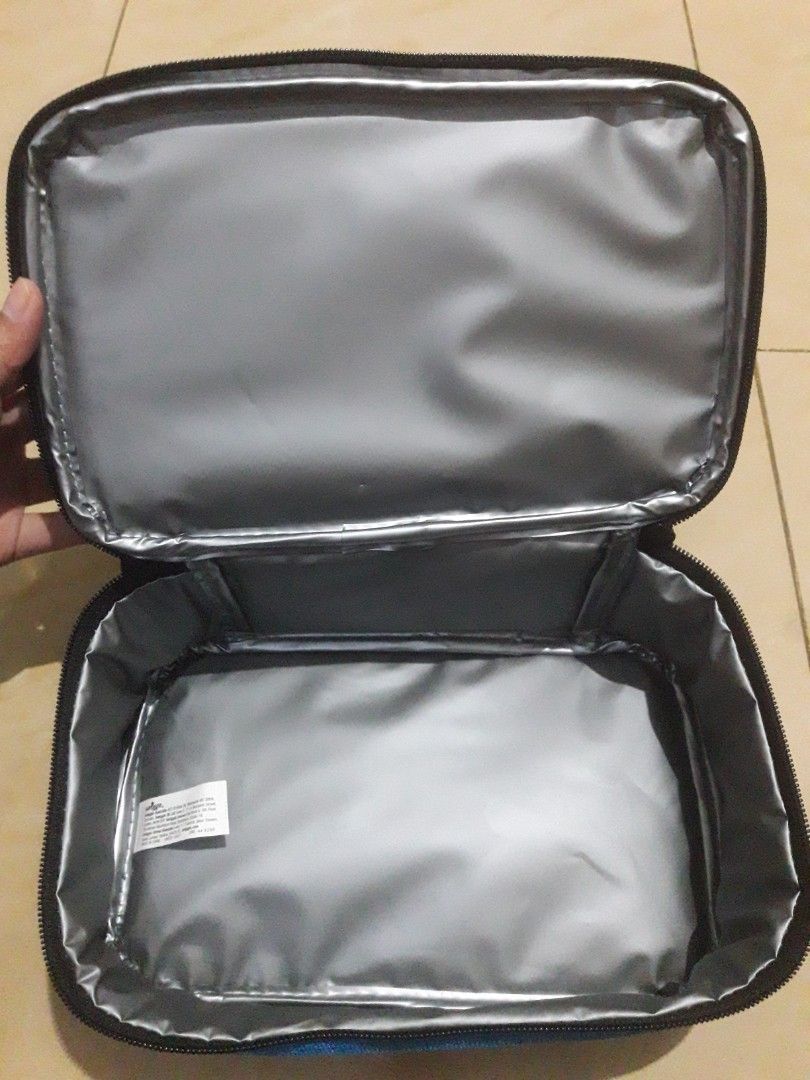 Satu set tas smiggle dan lunch bag box double decker dinosaurus biru ...