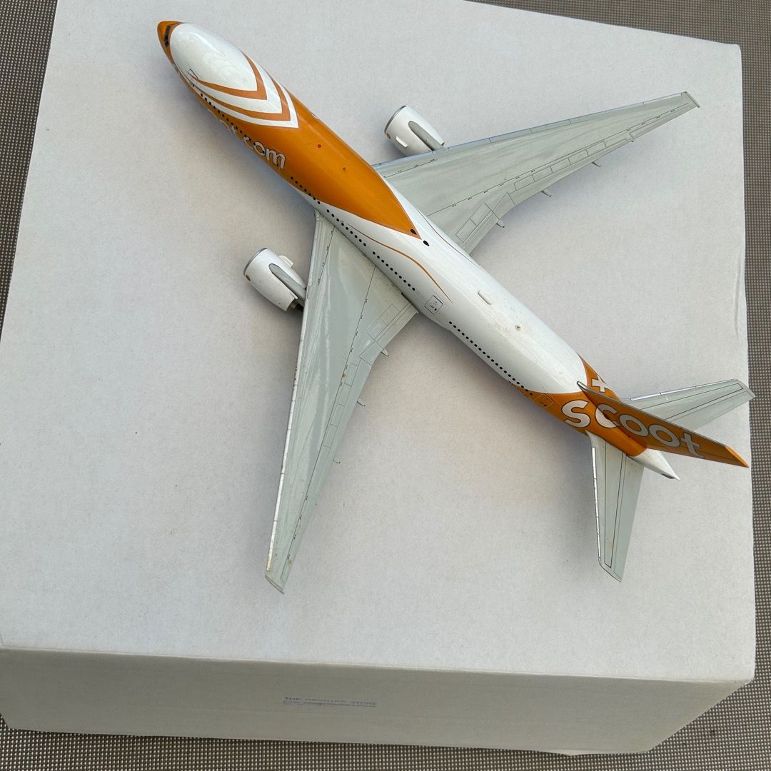Scoot Boeing B777-200 1:200 die cat model, Hobbies & Toys, Memorabilia ...
