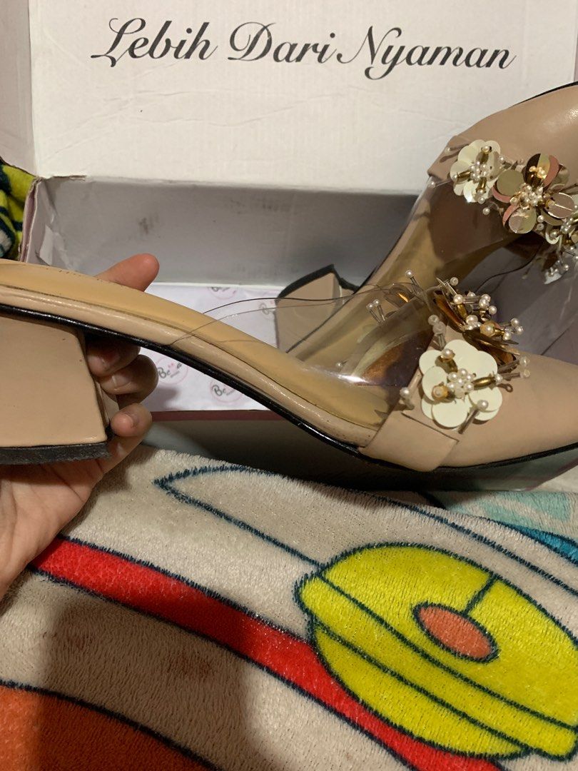 sepatu mewah kondangan atau graduation, Fesyen Wanita, Sepatu di Carousell