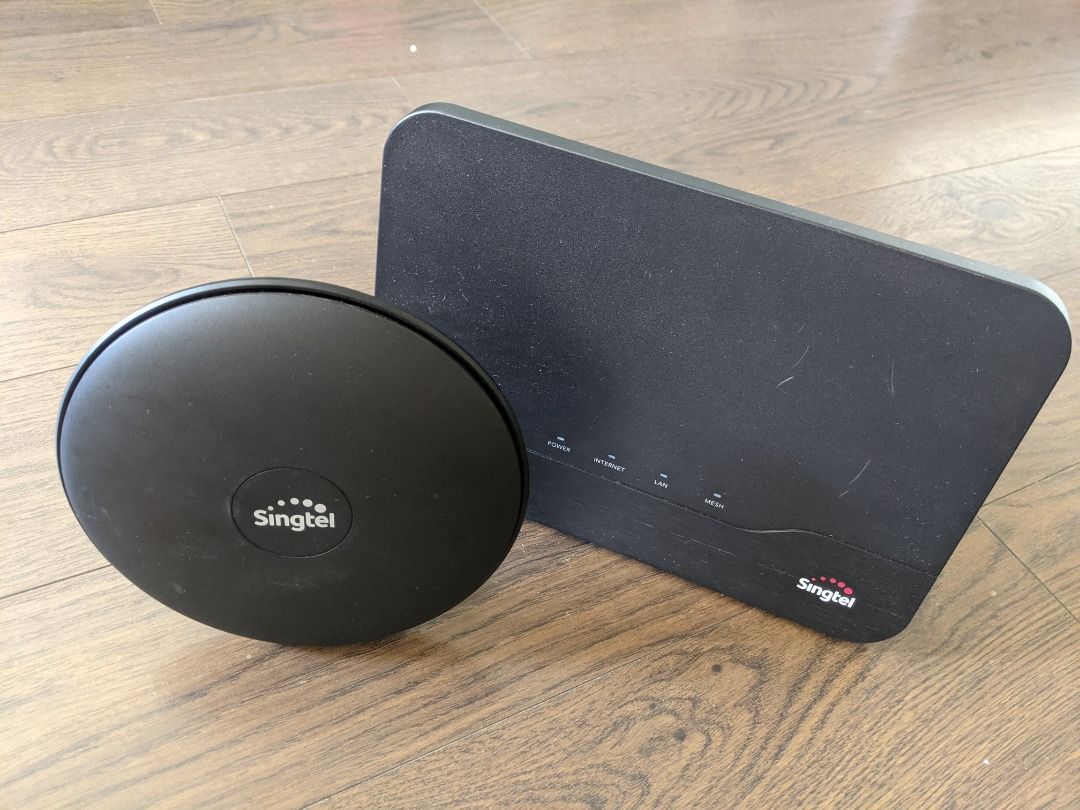 Singtel WiFi Router + MESH Extender SET, Computers & Tech, Parts ...