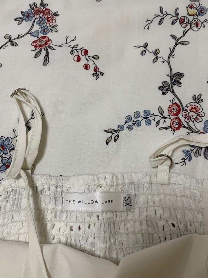 The Willow Label Crop Top, Women's Fashion, Tops, Sleeveless on Carousell