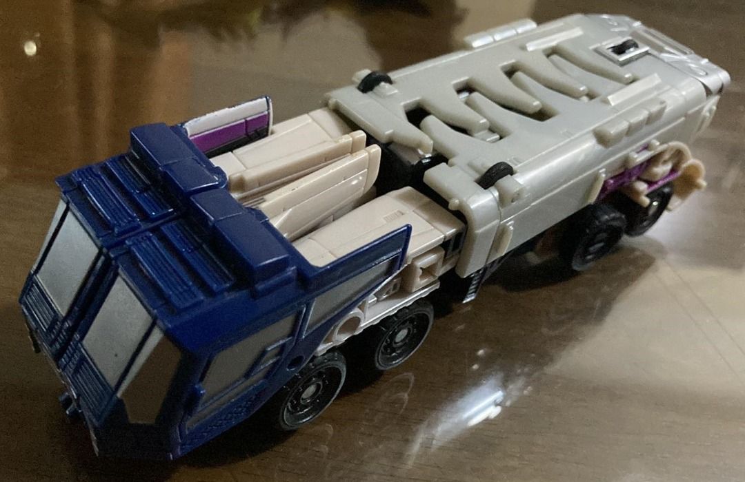 Transformer Astrotrain 3 in 1 Train, Airplane and Robot with Soundwave ...