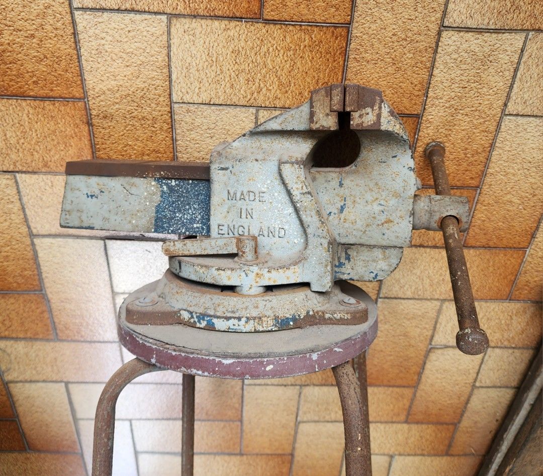 Vintage Heavy Duty Bench Vice, Furniture & Home Living, Home ...