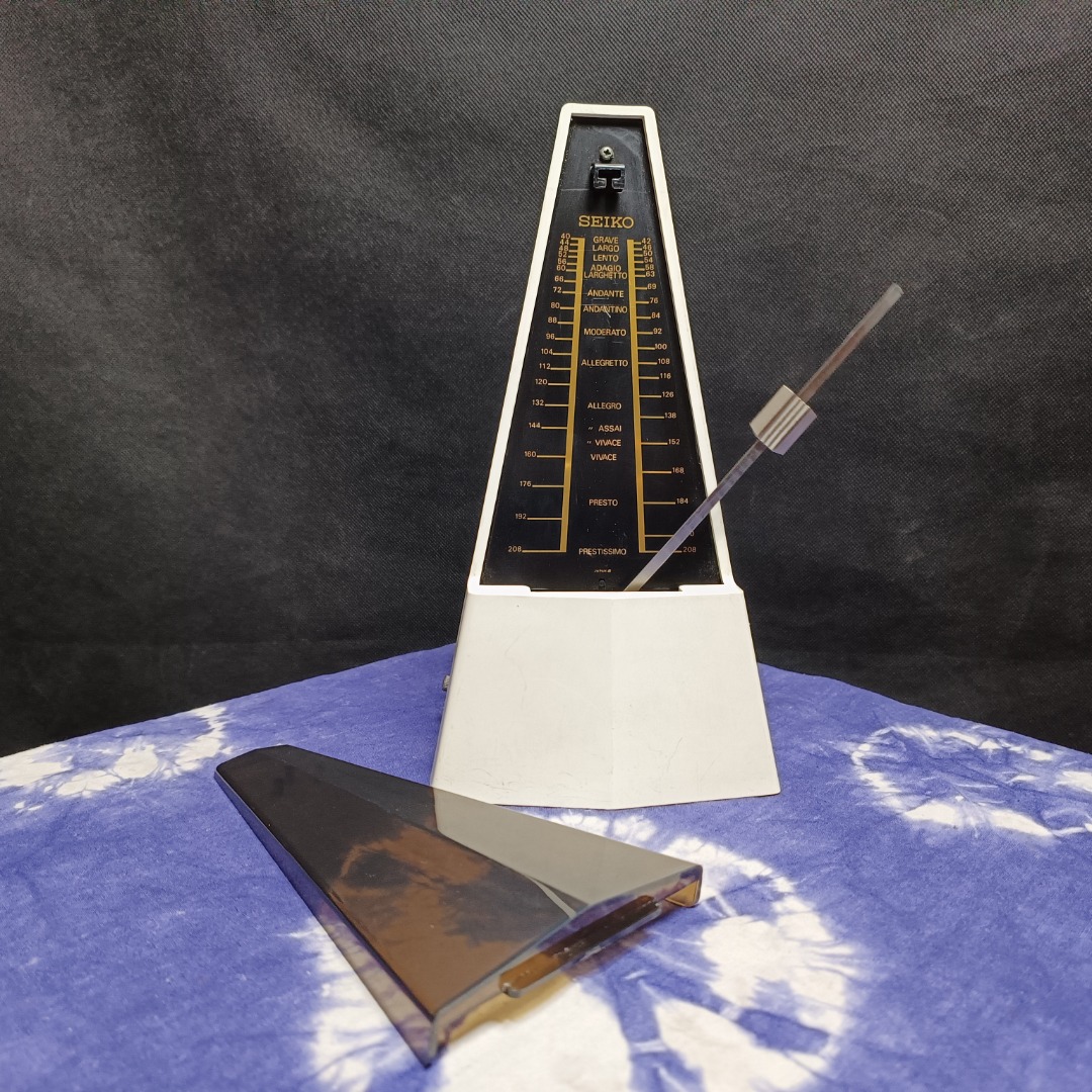 Vintage SEIKO METRONOME (White), Hobbies & Toys, Memorabilia ...