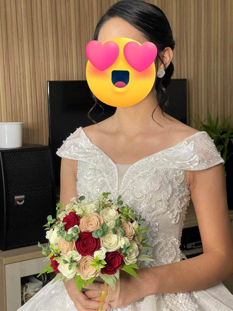 White wedding dress gown sagala, Women's Fashion, Dresses & Sets ...