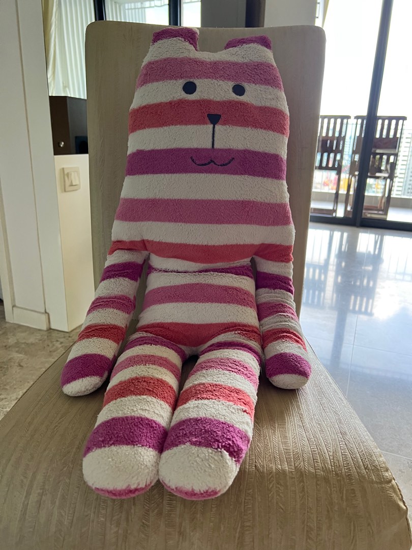 ($4 ONLY) Authentic Craftholic RAB Hugging Cushion M size Purple, Hobbies & Toys, Toys & Games ...