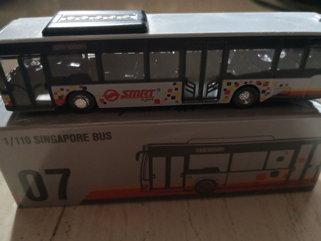 1/110 Singapore Bus SMRT Sg Buses 858, Hobbies & Toys, Toys & Games on Carousell