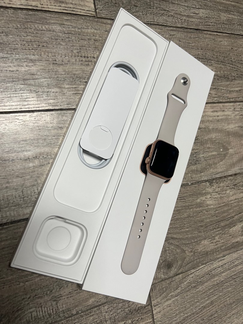 Apple Watch SE, Mobile Phones & Gadgets, Wearables & Smart Watches on ...