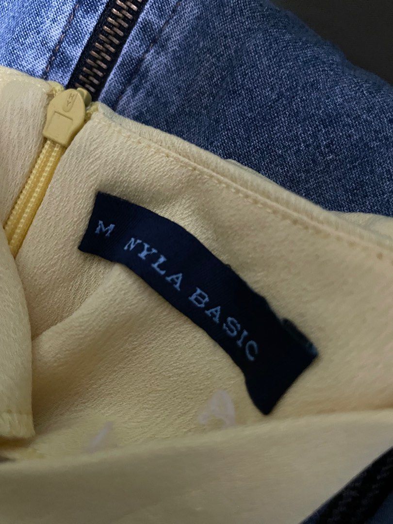 Atasan cantik Nyla Basic Original, Fesyen Wanita, Pakaian Wanita, Atasan di Carousell