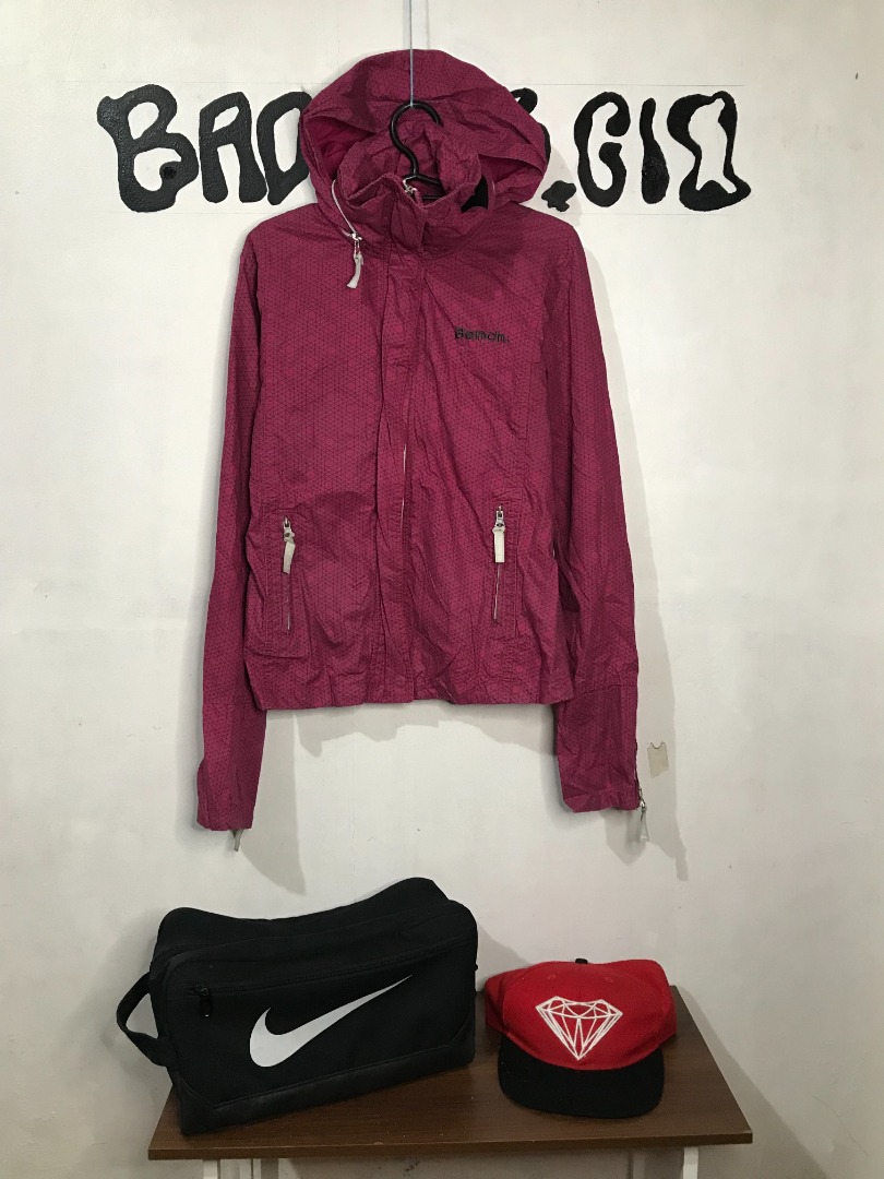 Bench windbreaker jacket. on Carousell