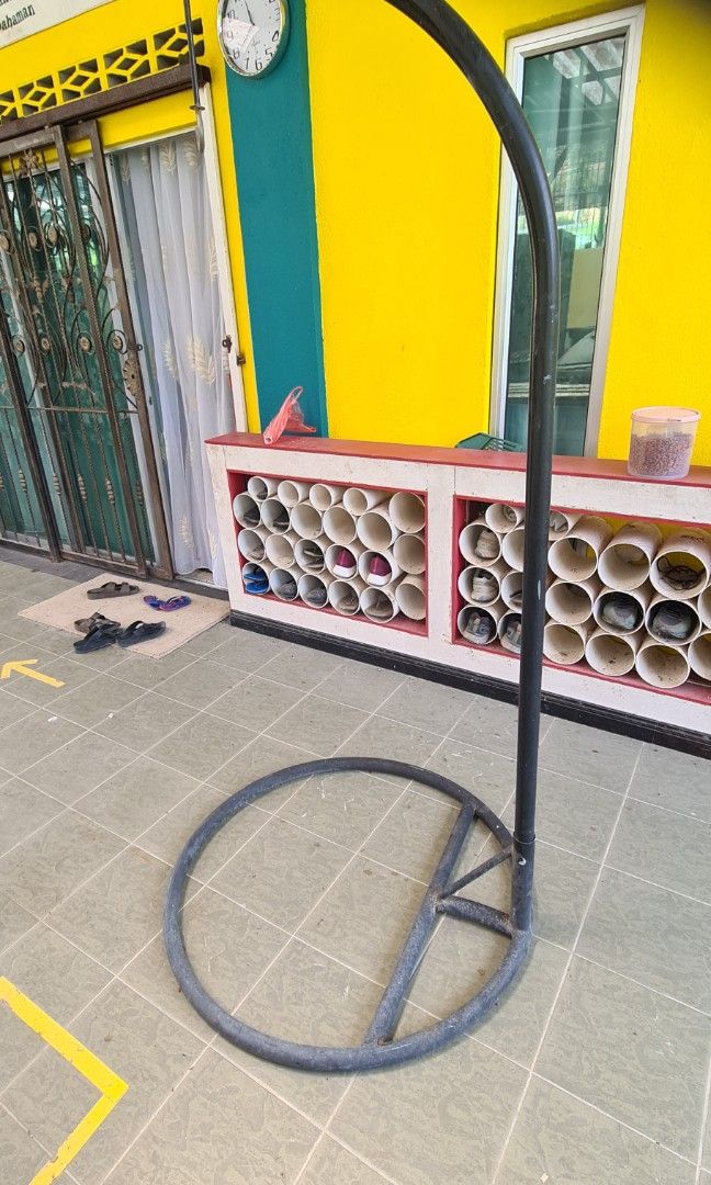 Besi buaian gantung, Furniture & Home Living, Outdoor Furniture on ...