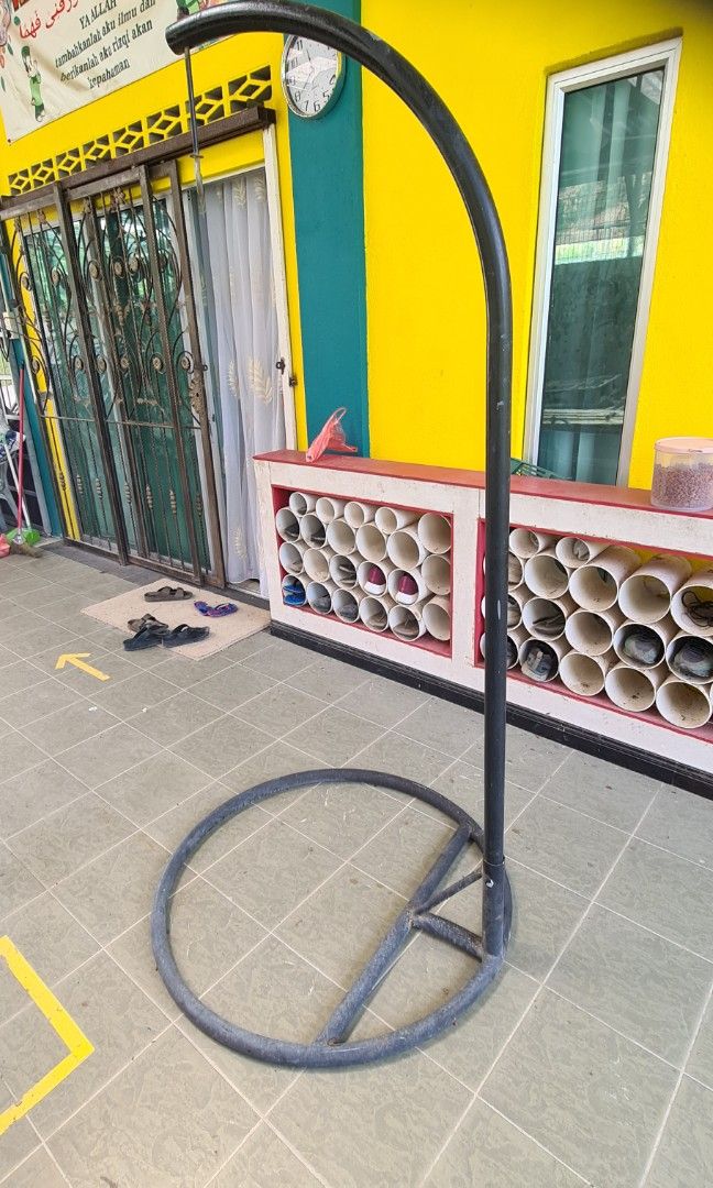 Besi buaian gantung, Furniture & Home Living, Outdoor Furniture on ...
