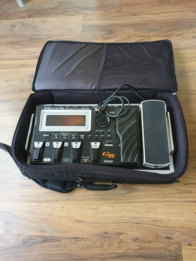 BOSS GR55 and Laney VC 15, Hobbies & Toys, Music & Media, Musical ...