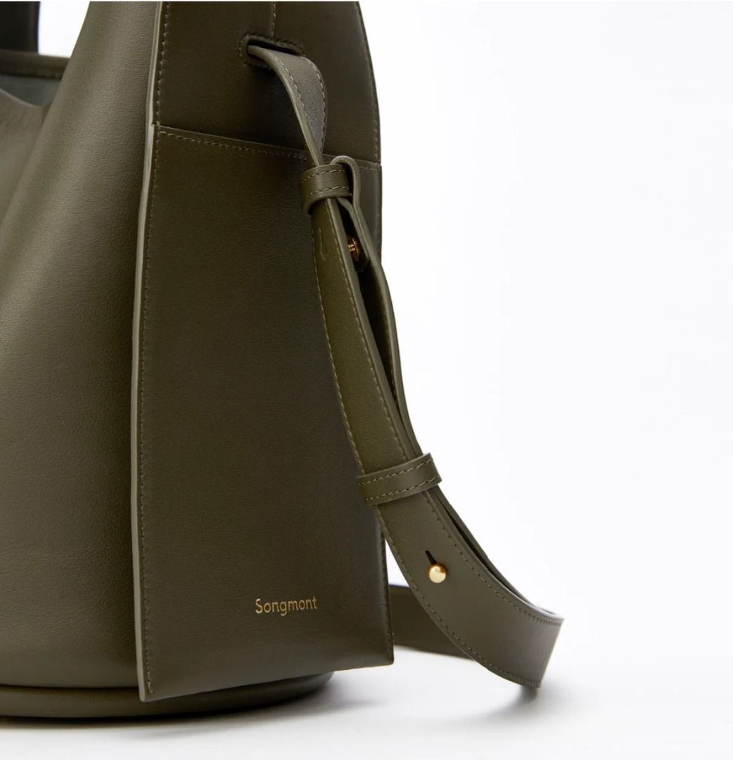 [BRAND NEW] Songmont Drippy Bucket Bag, Women's Fashion, Bags & Wallets ...
