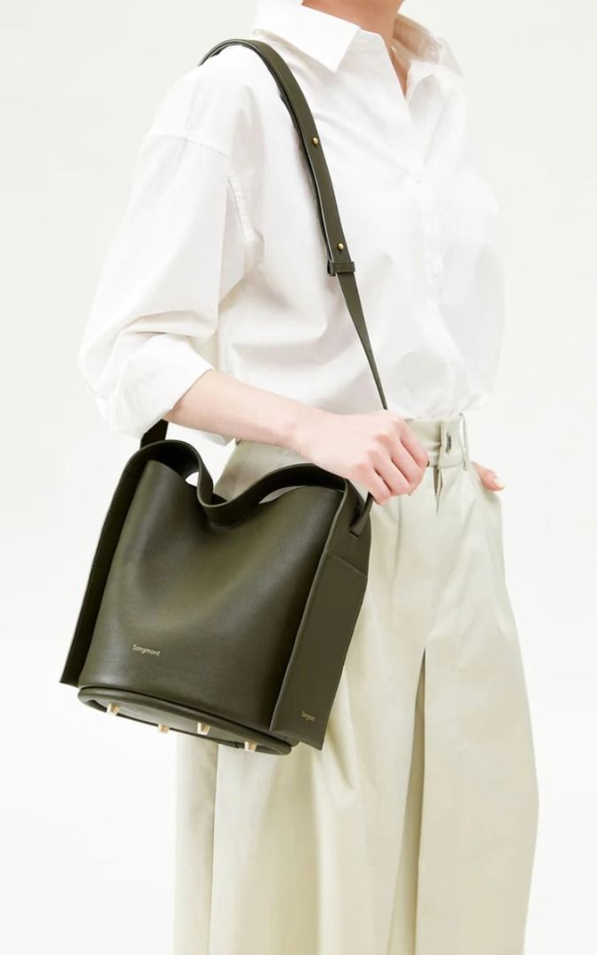 [BRAND NEW] Songmont Drippy Bucket Bag, Women's Fashion, Bags & Wallets ...