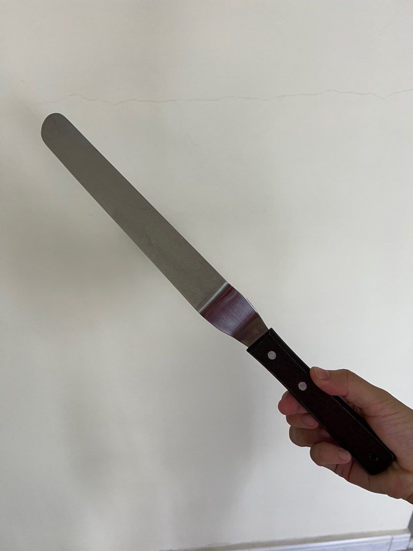 Cake spatula 8 inch , angled, Furniture & Home Living, Kitchenware ...