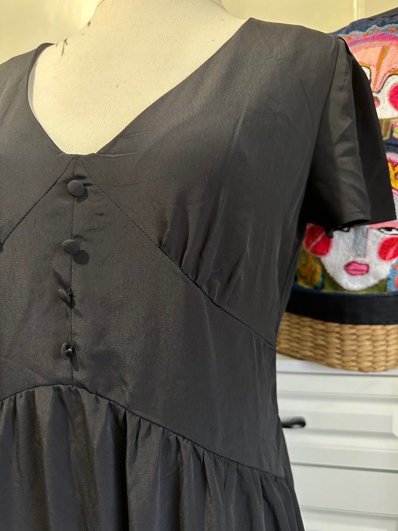 Calliope black dress on Carousell