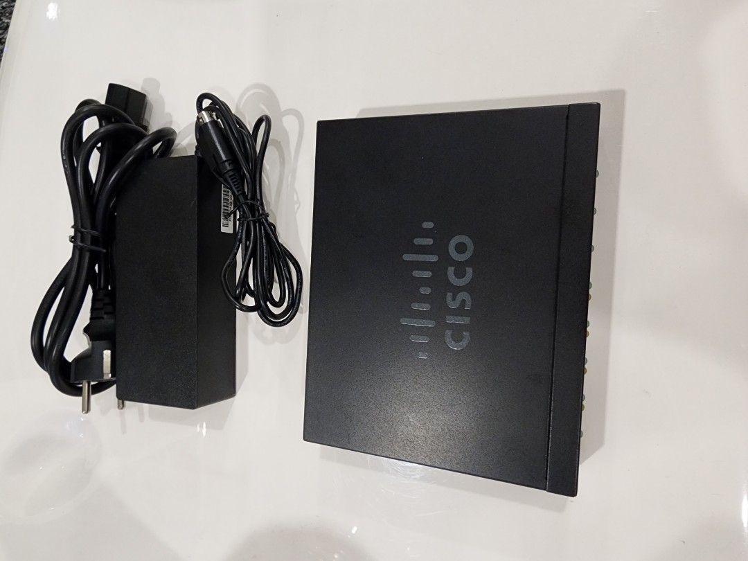 CISCO 8-Port 10/100 PoE Desktop Switch, Computers & Tech, Parts ...