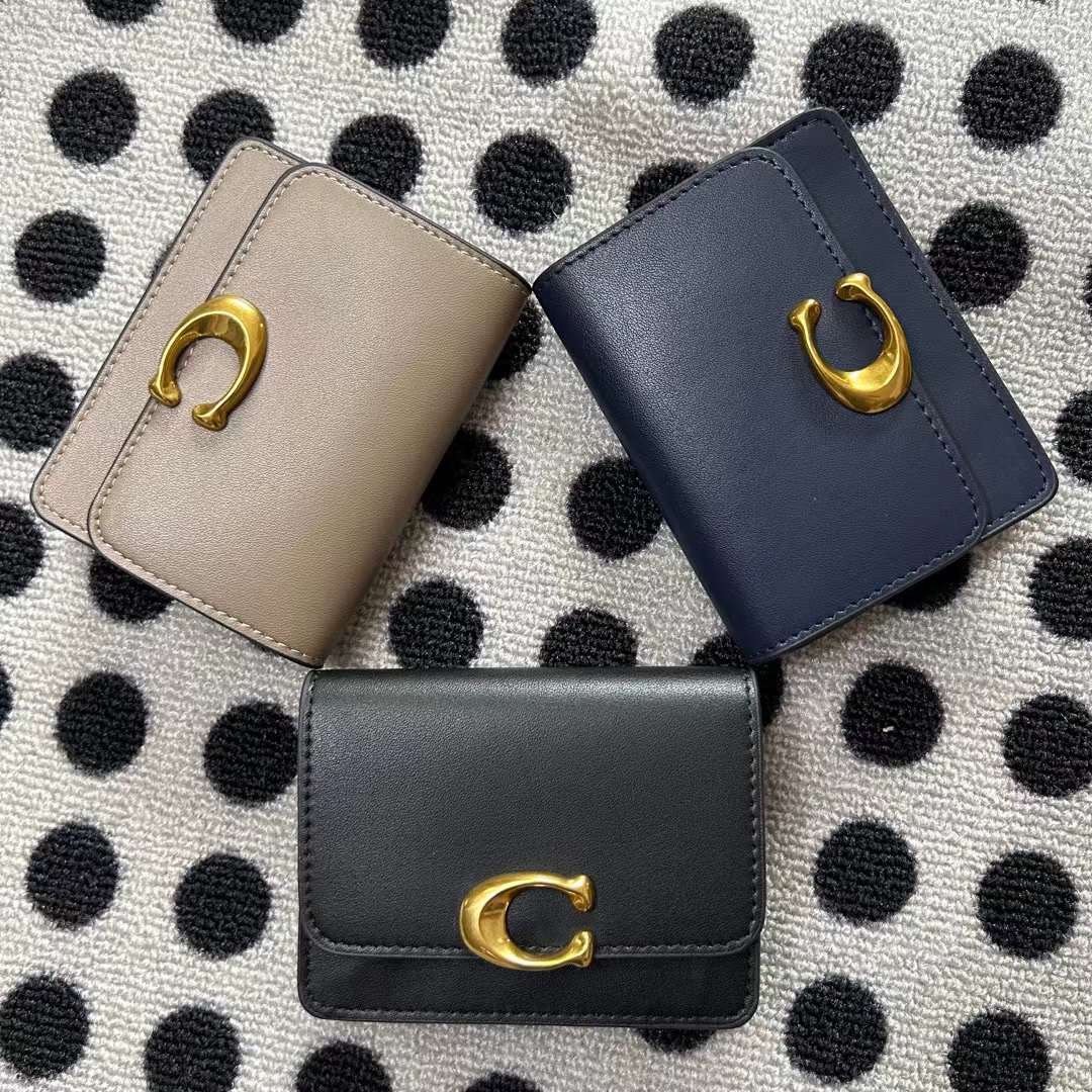 Coach Bandit Card Case, Women's Fashion, Bags & Wallets, Wallets & Card ...