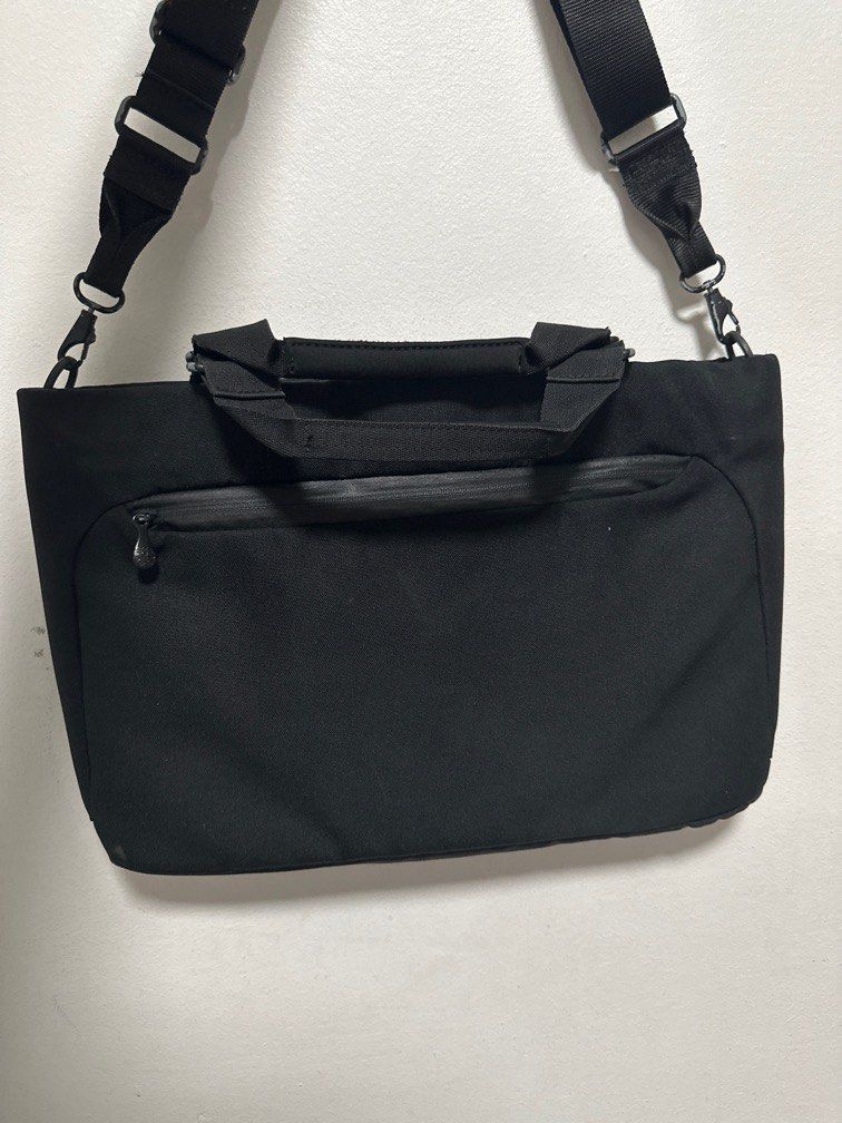 Crumpler laptop bag, Computers & Tech, Parts & Accessories, Laptop Bags ...