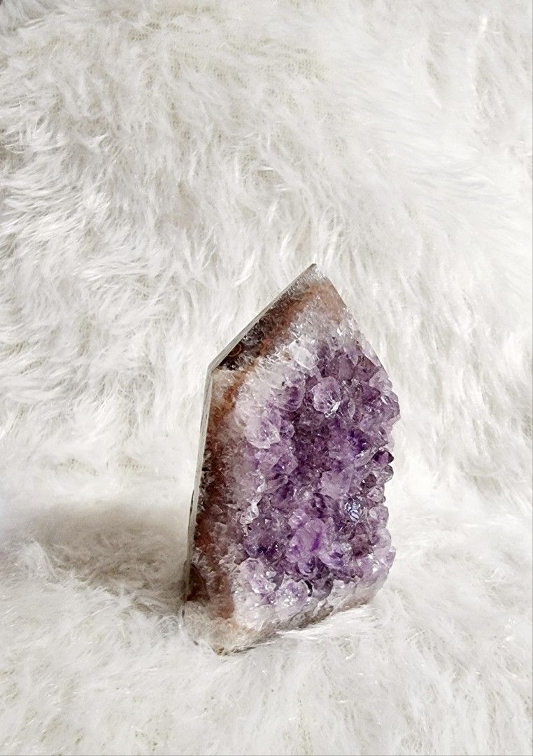 Crystal tower, Women's Fashion, Jewelry & Organisers, Precious Stones ...