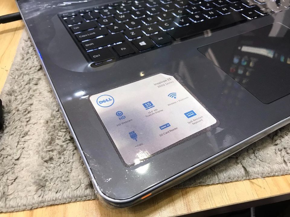 DELL INSPIRON 15 | INTEL CORE i7-6500U | 8GB RAM | AMD RADEON R5 M335 ...