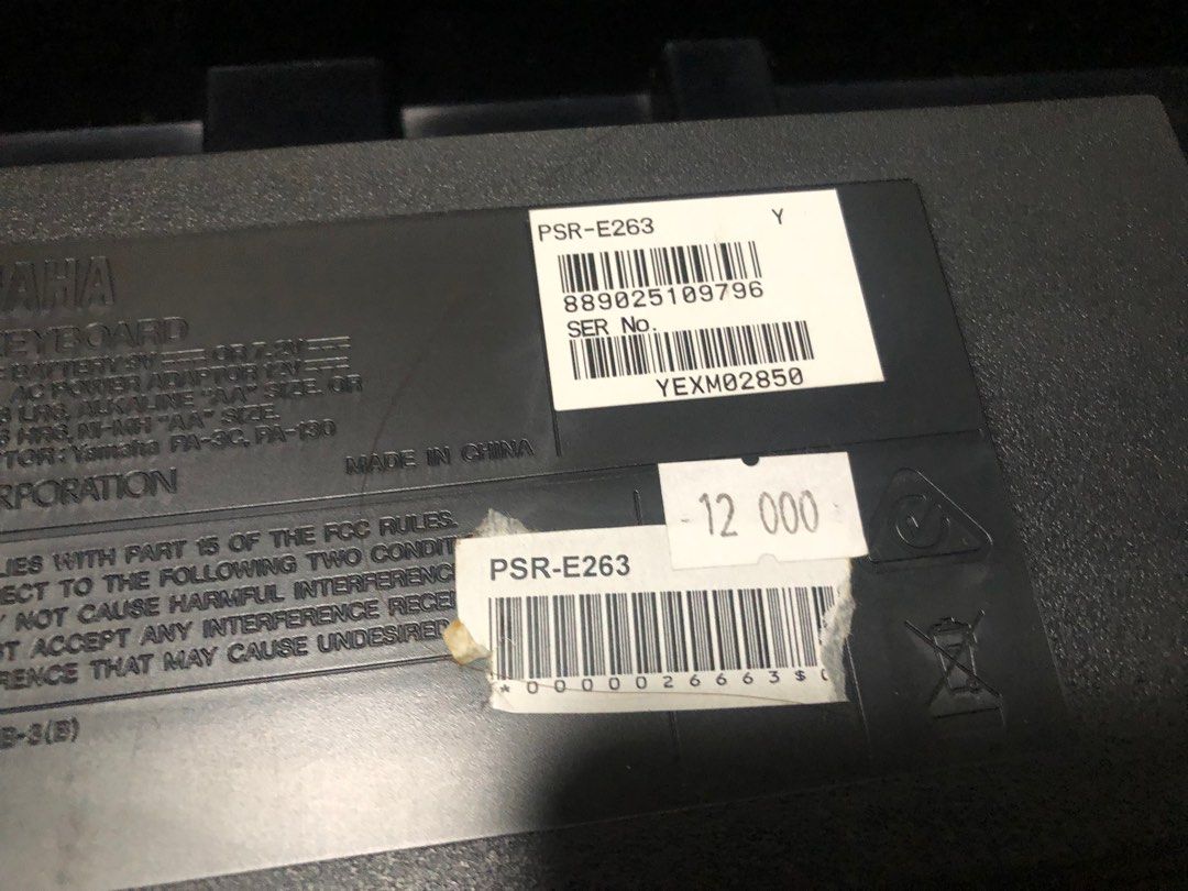 DIGITAL KEYBOARD/YAMAHA/PSR-E263, Hobbies & Toys, Music & Media ...