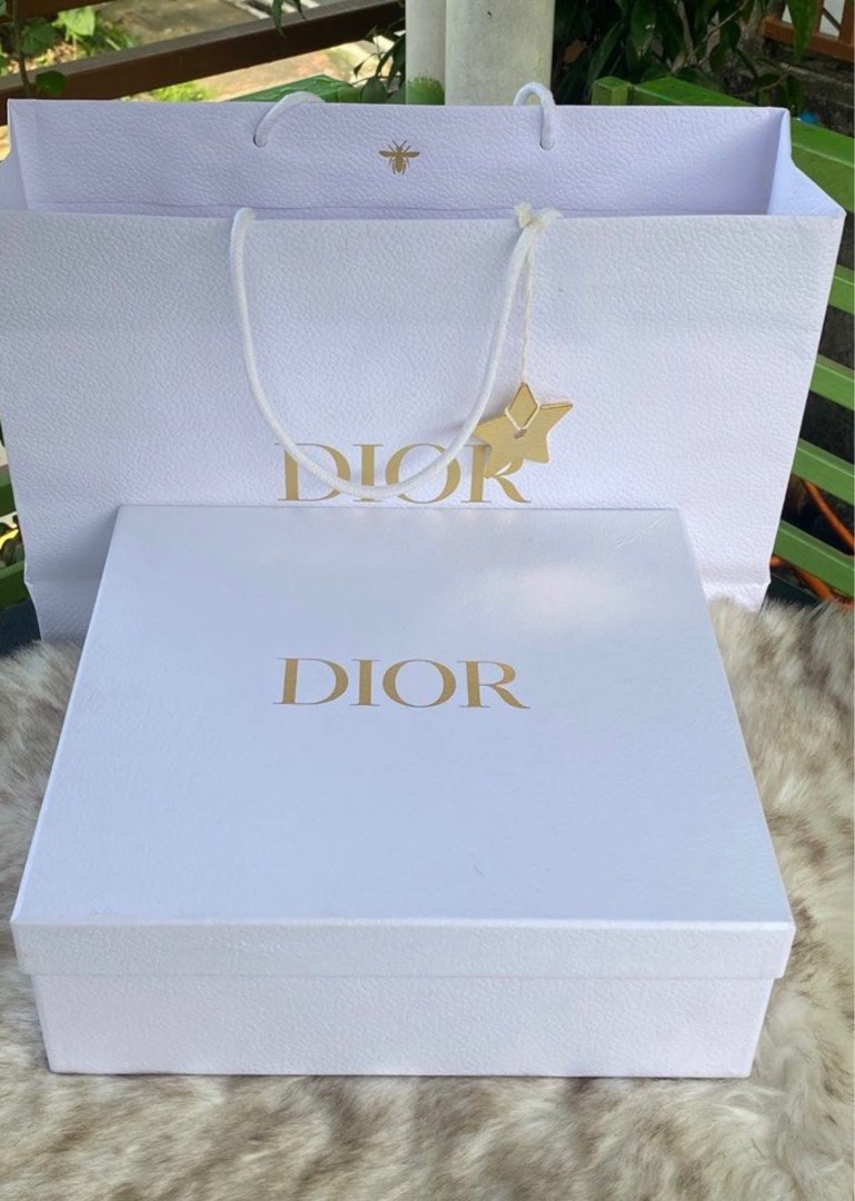 Dior box on Carousell