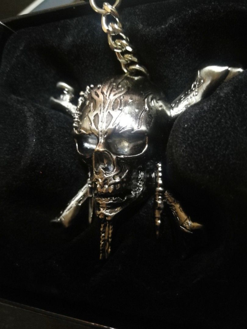 Disney Pirates Of The Caribbean Salazar's Revenge USB Drive (16GB ...