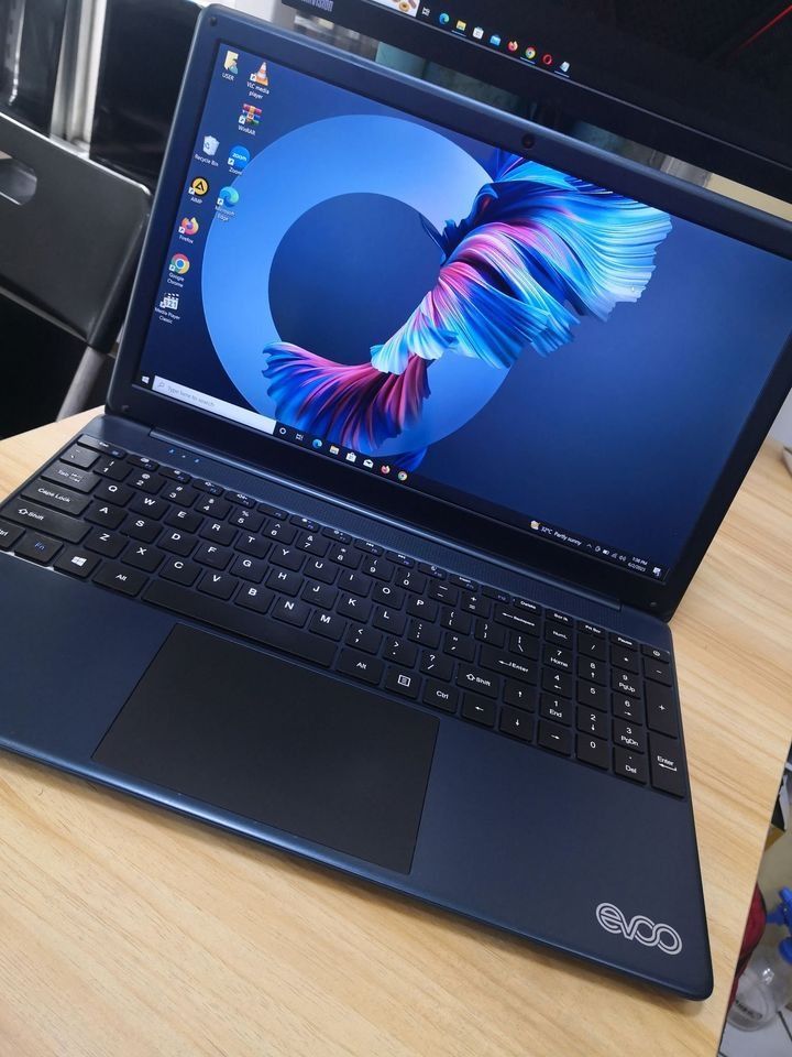 EVOO ProductsCompany|EVC156-1| Intel Corei7| 8GB RAM | 256GB M.2 SSD ...