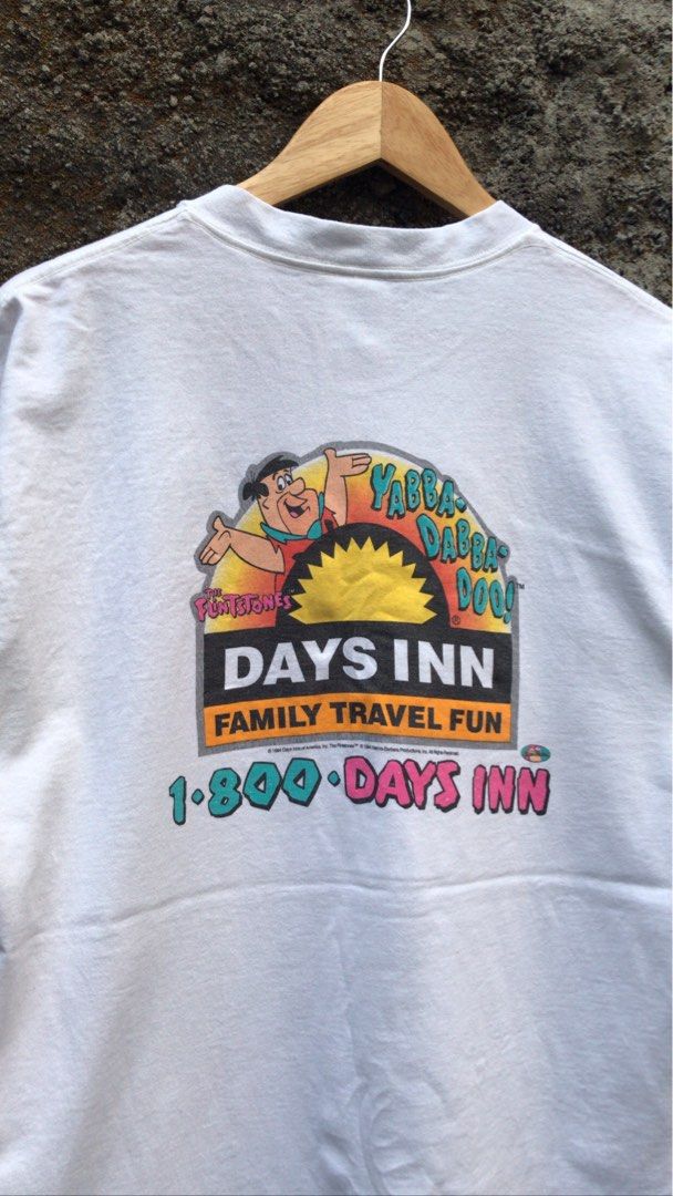 Flintstones Days Inn 94’s, Fesyen Pria, Pakaian , Atasan di Carousell