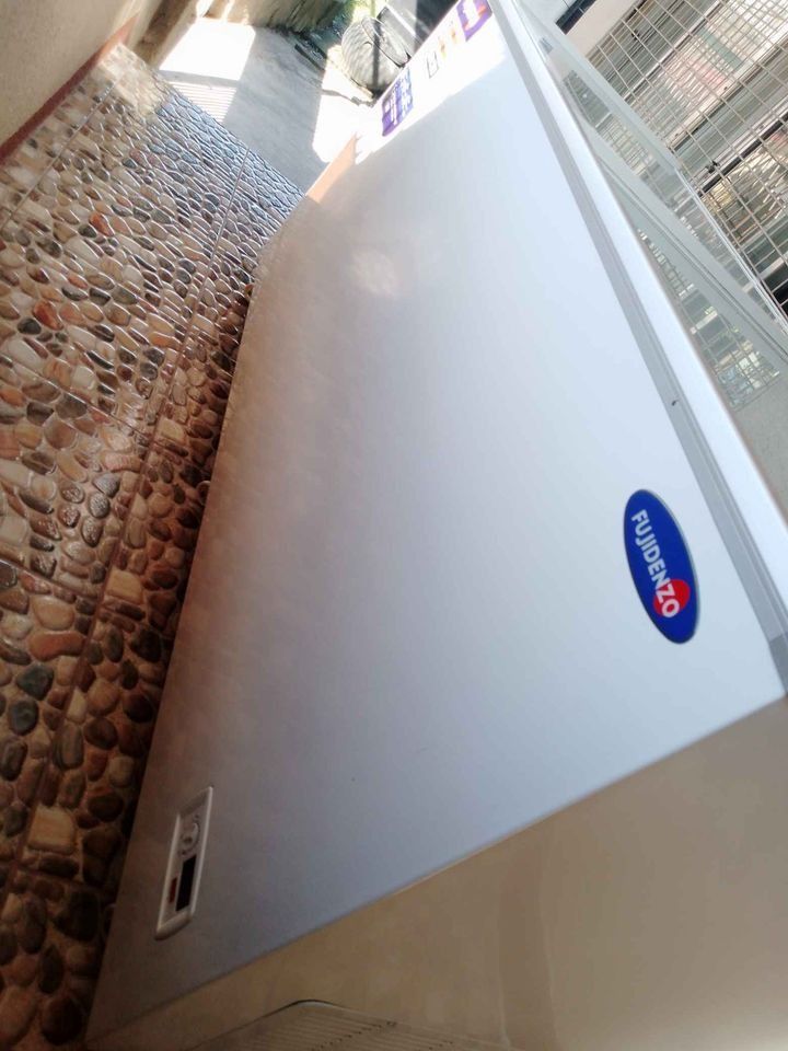 Fujidenzo Chest Freezer 22cu ft., TV & Home Appliances, Kitchen ...