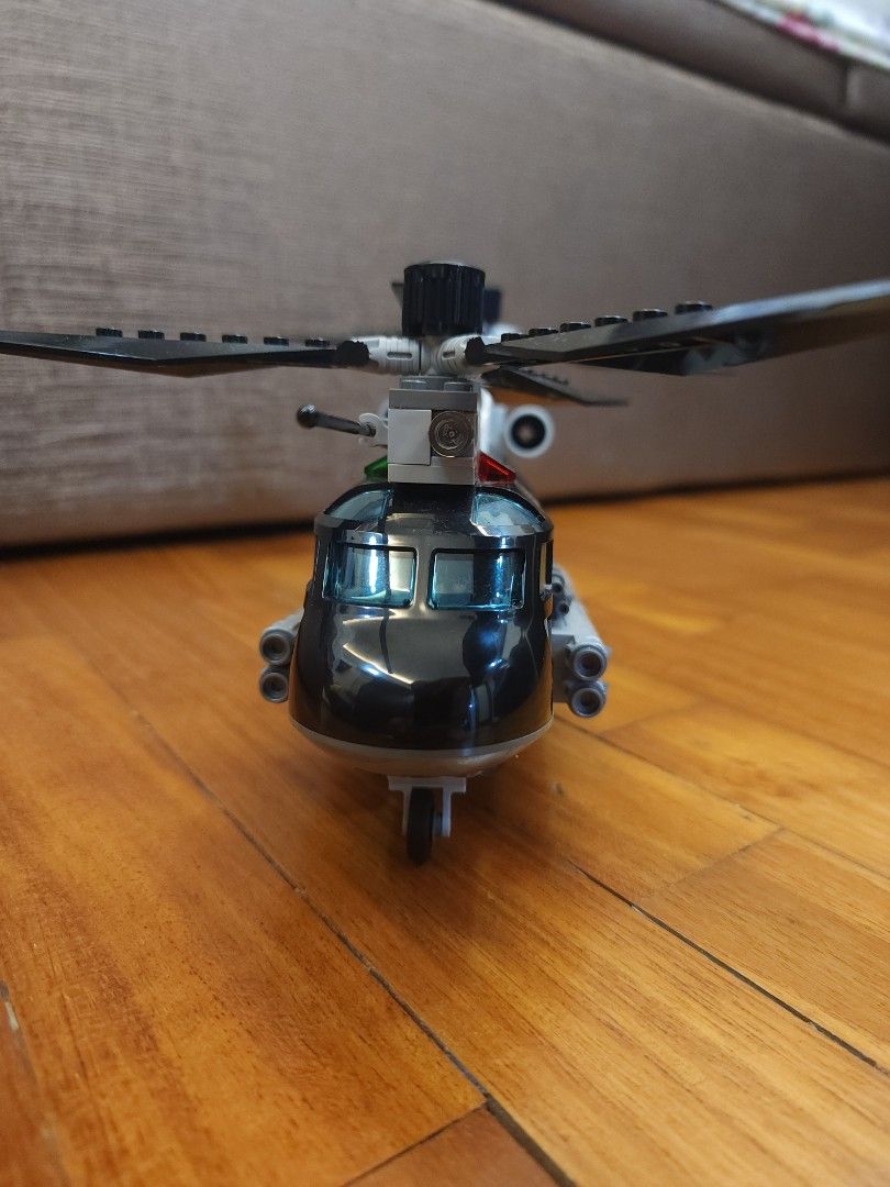 LEGO 76162 Marvel Black Widow's Helicopter Chase Set, Hobbies & Toys ...