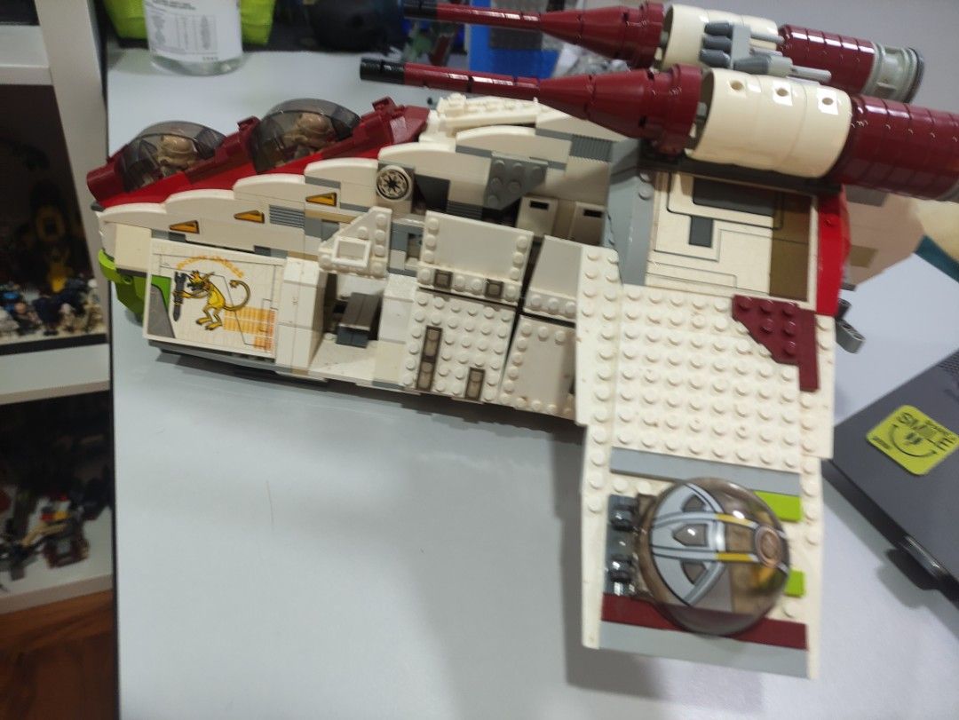 Lego 7676 Republic gunship, Hobbies & Toys, Toys & Games on Carousell