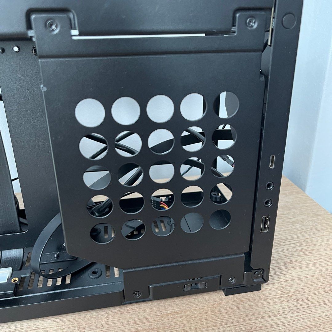 Lian Li A4-H2O ITX SFF Case Black, Computers & Tech, Parts ...