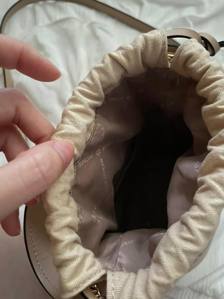 Michael Kors Aidy Bucket, Luxury, Bags & Wallets on Carousell