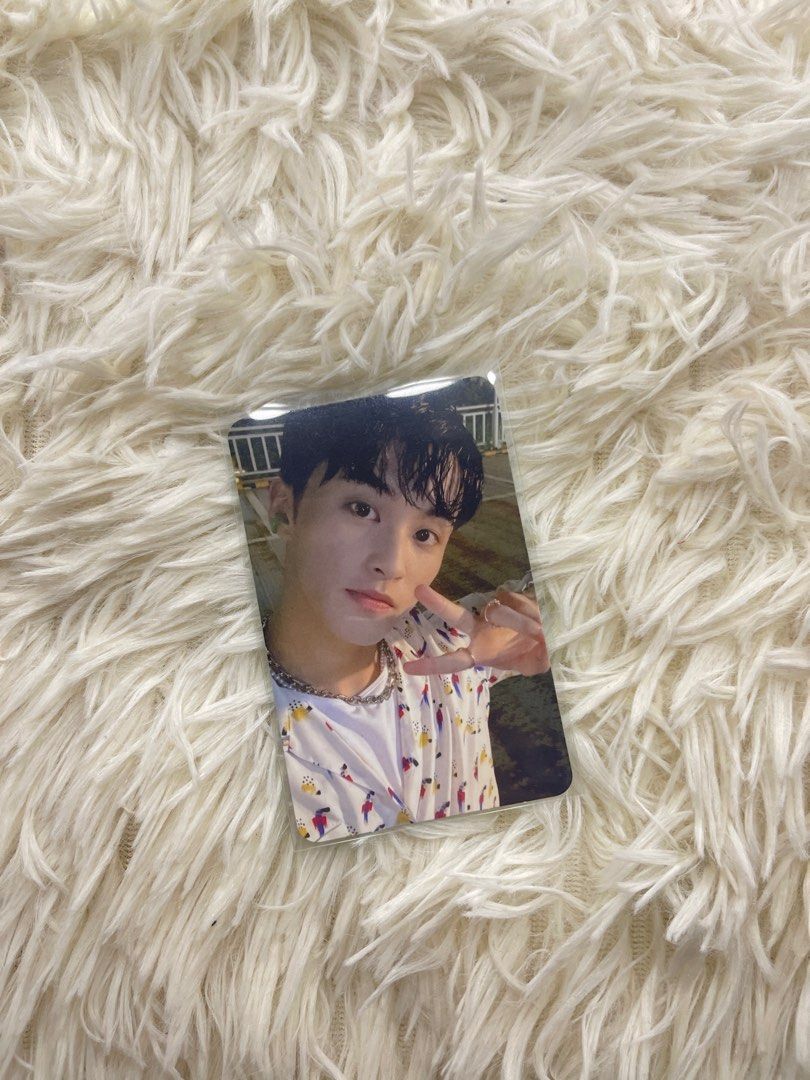 NCT 127 STICKER ALBUM (SEOUL CITY) - Mark Photocard on Carousell
