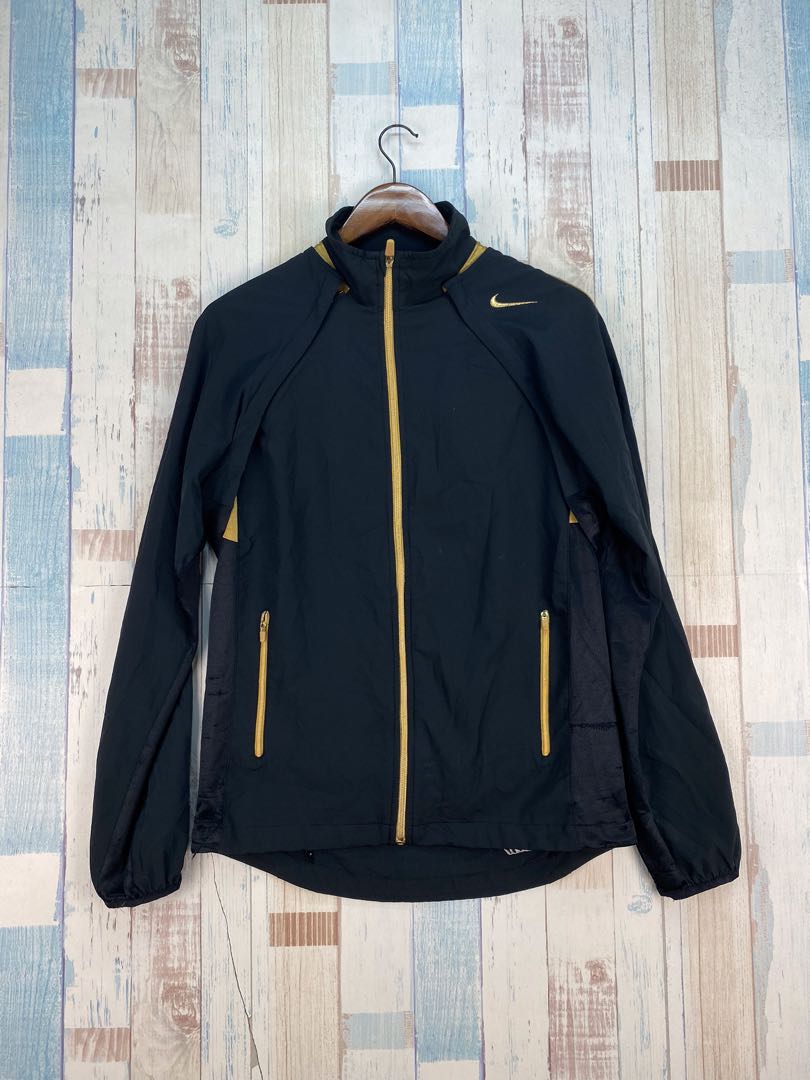 Nike training jacket, Women's Fashion, Coats, Jackets and Outerwear on ...