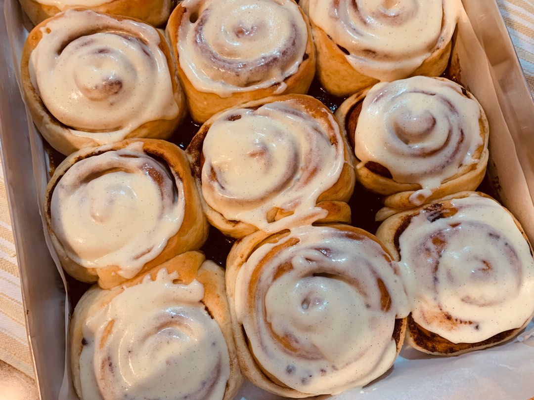 Ooey, Gooey Classic cinnamon rolls on Carousell