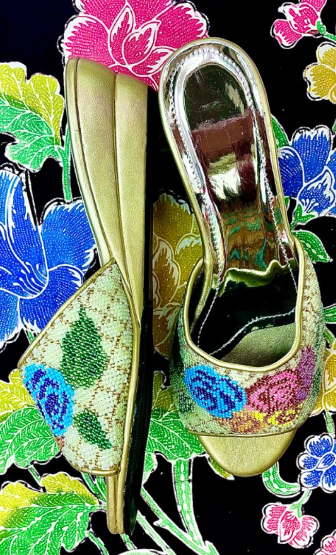 Peranakan Beaded Shoes, Women's Fashion, Footwear, Heels on Carousell